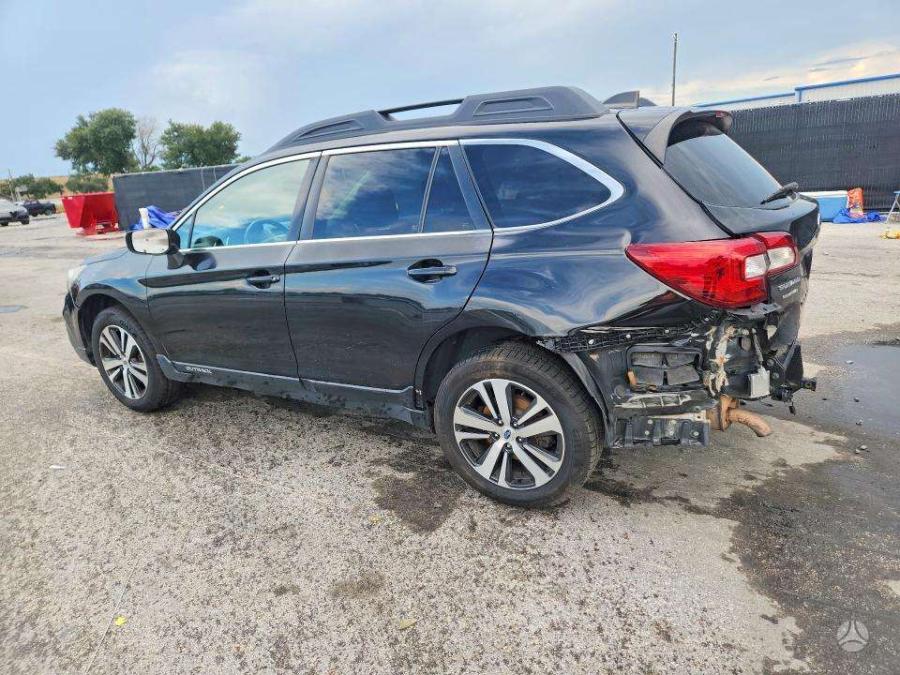 Black Subaru Outback 2019 in Alytus, with an engine capacity of 2.50 L and mileage of 202 thousand km for 5900 €, photo 3 on AUTOMOTO.COM.LV