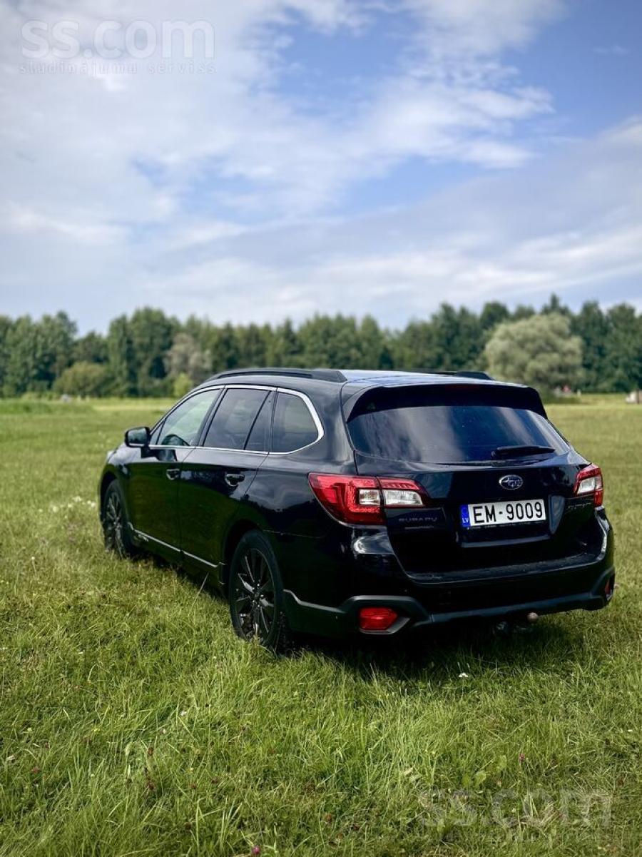 Black Subaru Outback 2019 in Riga, with an engine capacity of 2.50 L and mileage of 241 thousand km for 15500 €, photo 5 on AUTOMOTO.COM.LV