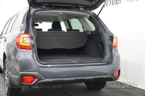 Black Subaru Outback 2020 in Tallinn, with an engine capacity of 2.50 L and mileage of 130 thousand km for 21900 €, photo 7 on AUTOMOTO.COM.LV