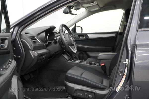 Black Subaru Outback 2020 in Tallinn, with an engine capacity of 2.50 L and mileage of 130 thousand km for 21900 €, photo 8 on AUTOMOTO.COM.LV
