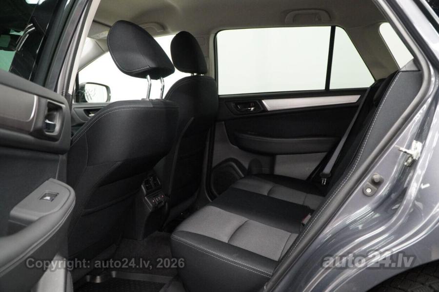 Black Subaru Outback 2020 in Tallinn, with an engine capacity of 2.50 L and mileage of 130 thousand km for 21900 €, photo 9 on AUTOMOTO.COM.LV