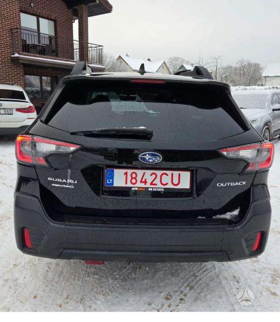 Black Subaru Outback 2020 in Ukmerge, with an engine capacity of 2.50 L and mileage of 115 thousand km for 16000 €, photo 8 on AUTOMOTO.COM.LV