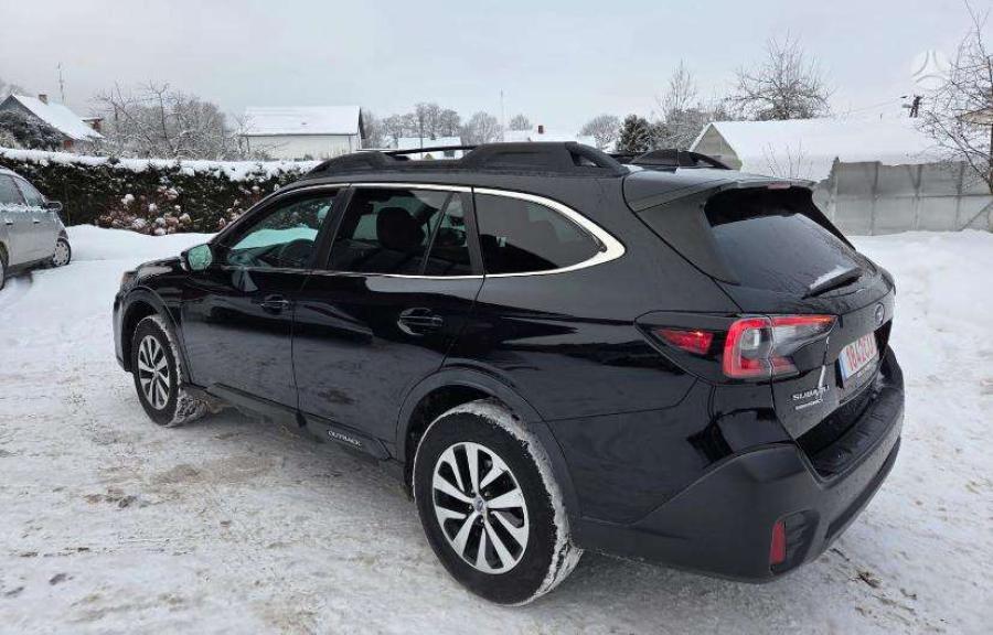 Black Subaru Outback 2020 in Ukmerge, with an engine capacity of 2.50 L and mileage of 115 thousand km for 16000 €, photo 11 on AUTOMOTO.COM.LV