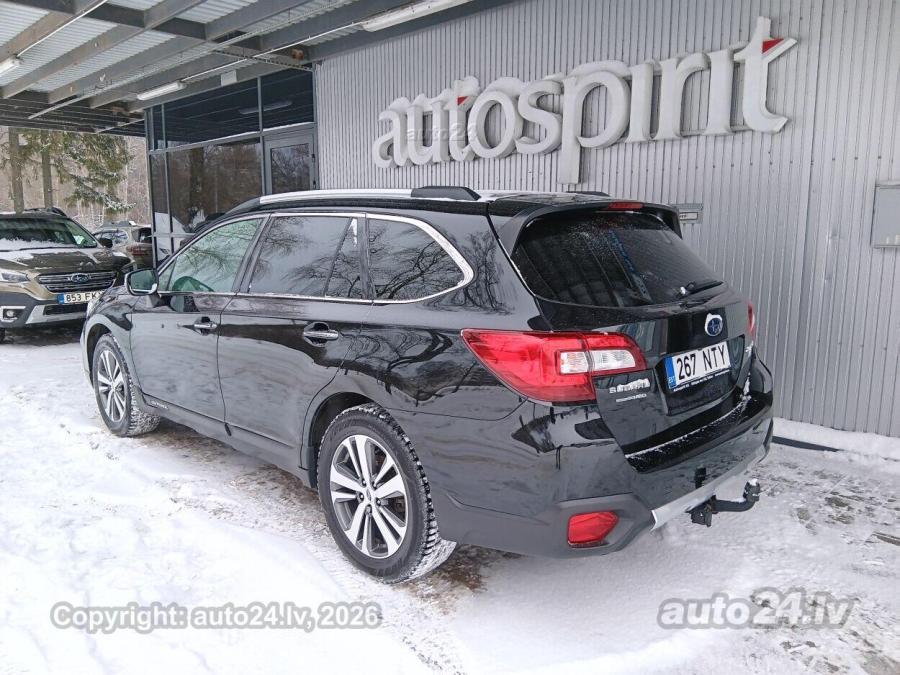 Black Subaru Outback 2021 in Tallinn, with an engine capacity of 2.50 L and mileage of 50 thousand km for 23990 €, photo 3 on AUTOMOTO.COM.LV