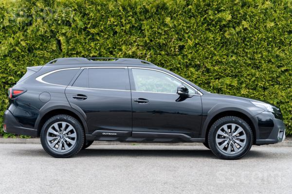 Black Subaru Outback 2023 in Riga, with an engine capacity of 2.50 L and mileage of 78 thousand km for 30900 €, photo 4 on AUTOMOTO.COM.LV