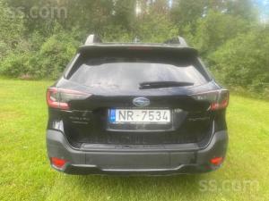 Black Subaru Outback 2023 in Riga, with an engine capacity of 2.50 L and mileage of 73 thousand km for 26300 €, photo 3 on AUTOMOTO.COM.LV