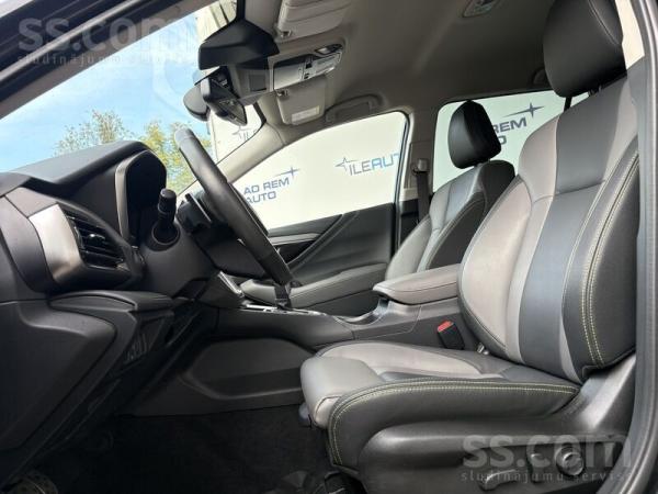 Black Subaru Outback 2023 in Riga, with an engine capacity of 2.50 L and mileage of 76 thousand km for 26000 €, photo 8 on AUTOMOTO.COM.LV