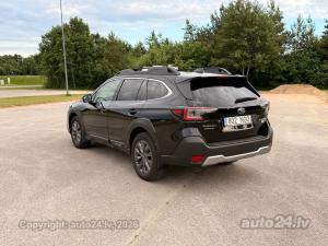 Melns Subaru Outback 2024 Tallina, ar dzinēja tilpumu 2.50 L un nobraukumu 39 tūkst. km par 30900 €, foto 5 vietnē AUTOMOTO.COM.LV