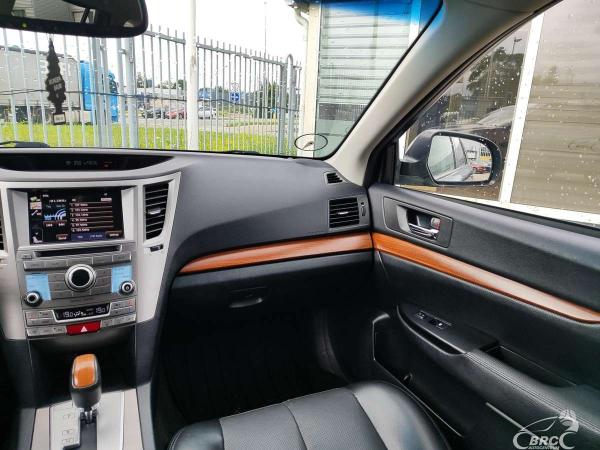 Blue Subaru Outback 2014 in Klaipeda, with an engine capacity of 3.63 L and mileage of 216 thousand km for 7300 €, photo 6 on AUTOMOTO.COM.LV