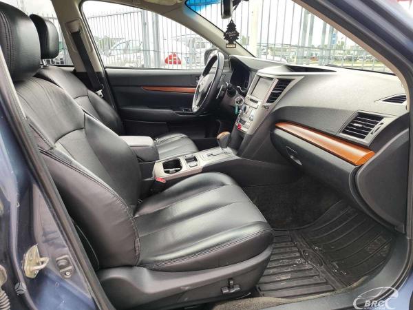 Blue Subaru Outback 2014 in Klaipeda, with an engine capacity of 3.63 L and mileage of 216 thousand km for 7300 €, photo 8 on AUTOMOTO.COM.LV