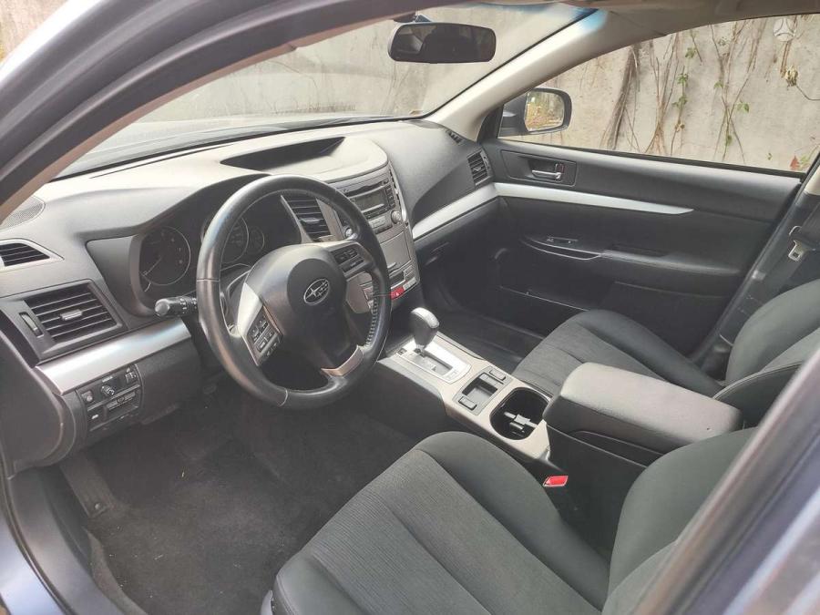 Blue Subaru Outback 2014 in Vilnius, with an engine capacity of 2.46 L and mileage of 232 thousand km for 2450 €, photo 10 on AUTOMOTO.COM.LV