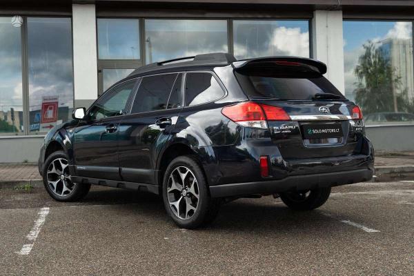Blue Subaru Outback 2014 in Vilnius, with an engine capacity of 2.50 L and mileage of 100 thousand km for 8550 €, photo 3 on AUTOMOTO.COM.LV
