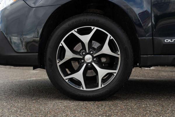 Blue Subaru Outback 2014 in Vilnius, with an engine capacity of 2.50 L and mileage of 100 thousand km for 8550 €, photo 7 on AUTOMOTO.COM.LV