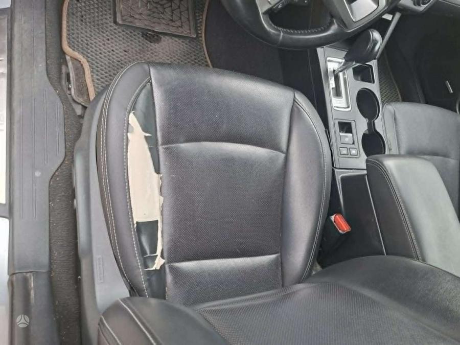 Blue Subaru Outback 2015 in Varena, with an engine capacity of 2.50 L and mileage of 260 thousand km for 9500 €, photo 9 on AUTOMOTO.COM.LV