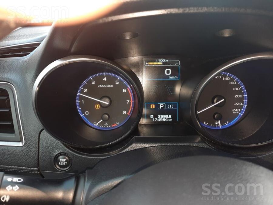 Blue Subaru Outback 2019 in Valmiera, with an engine capacity of 2.50 L and mileage of 176 thousand km for 19099 €, photo 12 on AUTOMOTO.COM.LV