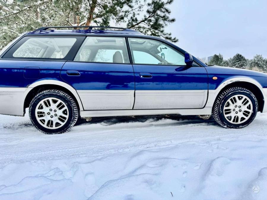 Blue Subaru Outback 2002 in Vilnius, with an engine capacity of 3.00 L and mileage of 267 thousand km for 1950 €, photo 6 on AUTOMOTO.COM.LV