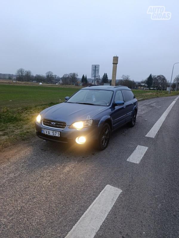 Blue Subaru Outback 2004 in Vilnius, with an engine capacity of 2.50 L and mileage of 380 thousand km for 2250 €, photo 3 on AUTOMOTO.COM.LV