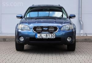 Blue Subaru Outback 2004 in Riga, with an engine capacity of 2.50 L and mileage of 0 thousand km for 1995 €, photo 4 on AUTOMOTO.COM.LV