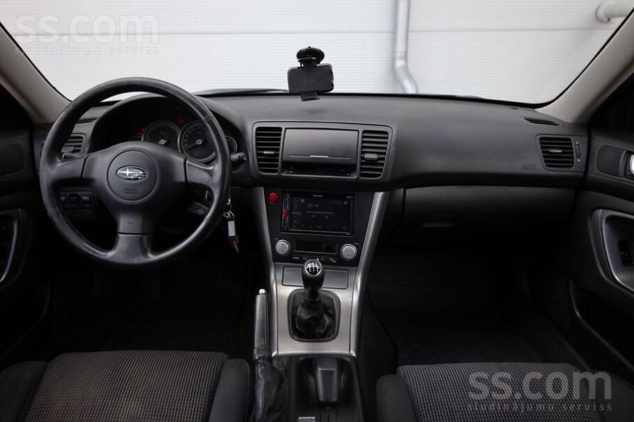 Blue Subaru Outback 2004 in Riga, with an engine capacity of 2.50 L and mileage of 0 thousand km for 1995 €, photo 8 on AUTOMOTO.COM.LV
