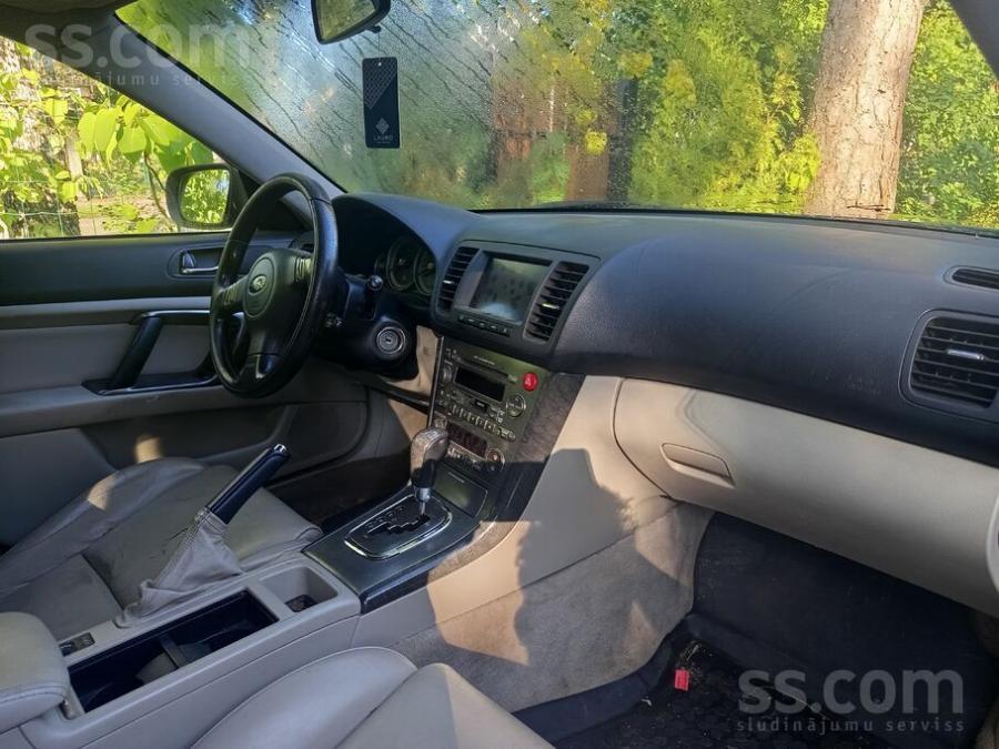 Blue Subaru Outback 2004 in Jurmala, with an engine capacity of 3.00 L and mileage of 236 thousand km for 1500 €, photo 4 on AUTOMOTO.COM.LV