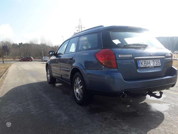 Blue Subaru Outback 2005 in Vilnius, with an engine capacity of 2.46 L and mileage of 243 thousand km for 2200 €, photo 3 on AUTOMOTO.COM.LV