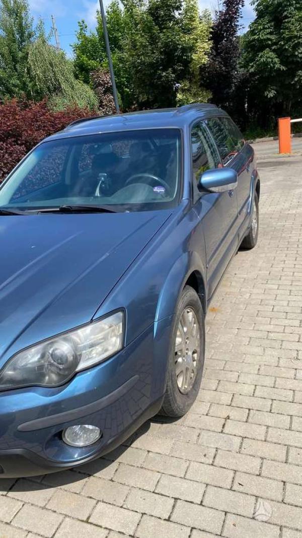 Blue Subaru Outback 2005 in Vilnius, with an engine capacity of 2.46 L and mileage of 357 thousand km for 2500 €, photo 2 on AUTOMOTO.COM.LV