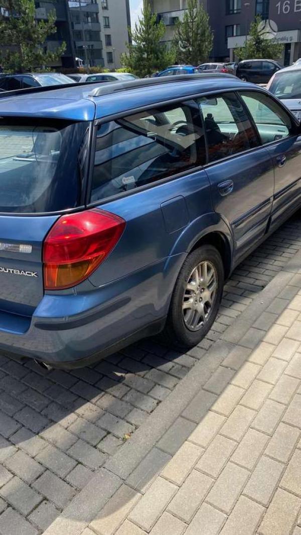Blue Subaru Outback 2005 in Vilnius, with an engine capacity of 2.46 L and mileage of 357 thousand km for 2500 €, photo 4 on AUTOMOTO.COM.LV