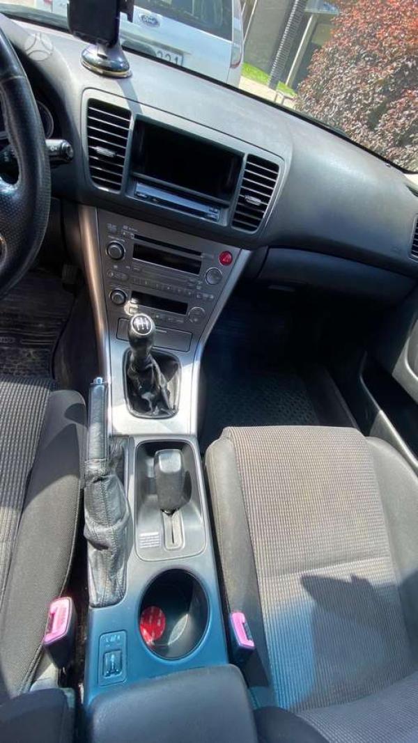 Blue Subaru Outback 2005 in Vilnius, with an engine capacity of 2.46 L and mileage of 357 thousand km for 2500 €, photo 6 on AUTOMOTO.COM.LV