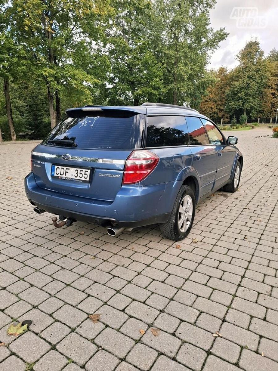 Blue Subaru Outback 2006 in Vilnius, with an engine capacity of 2.50 L and mileage of 483 thousand km for 2200 €, photo 5 on AUTOMOTO.COM.LV