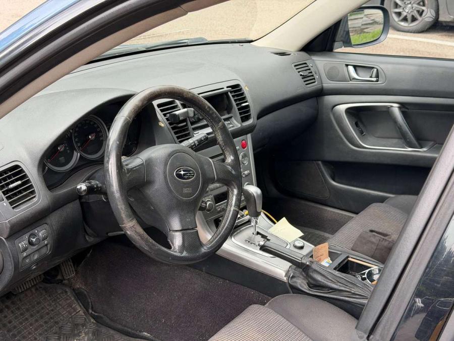 Blue Subaru Outback 2007 in Vilnius, with an engine capacity of 0.00 L and mileage of 290 thousand km for 1500 €, photo 16 on AUTOMOTO.COM.LV