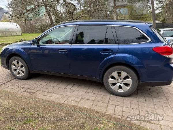 Zils Subaru Outback 2010 Tallina, ar dzinēja tilpumu 2.00 L un nobraukumu 336 tūkst. km par 3500 €, foto 5 vietnē AUTOMOTO.COM.LV