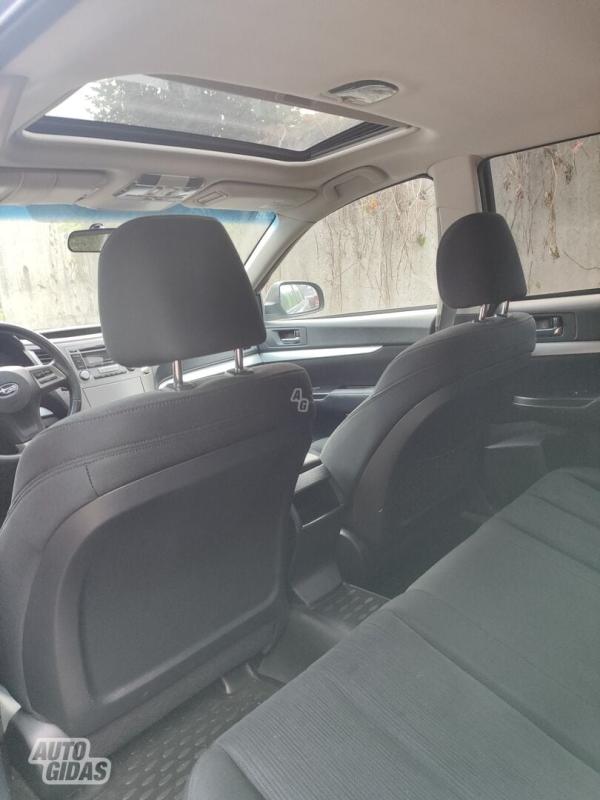 Blue Subaru Outback 2010 in Vilnius, with an engine capacity of 2.50 L and mileage of 232 thousand km for 2450 €, photo 9 on AUTOMOTO.COM.LV