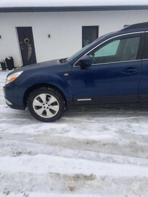 Blue Subaru Outback 2011 in Vilnius, with an engine capacity of 2.46 L and mileage of 216 thousand km for 7000 €, photo  on AUTOMOTO.COM.LV