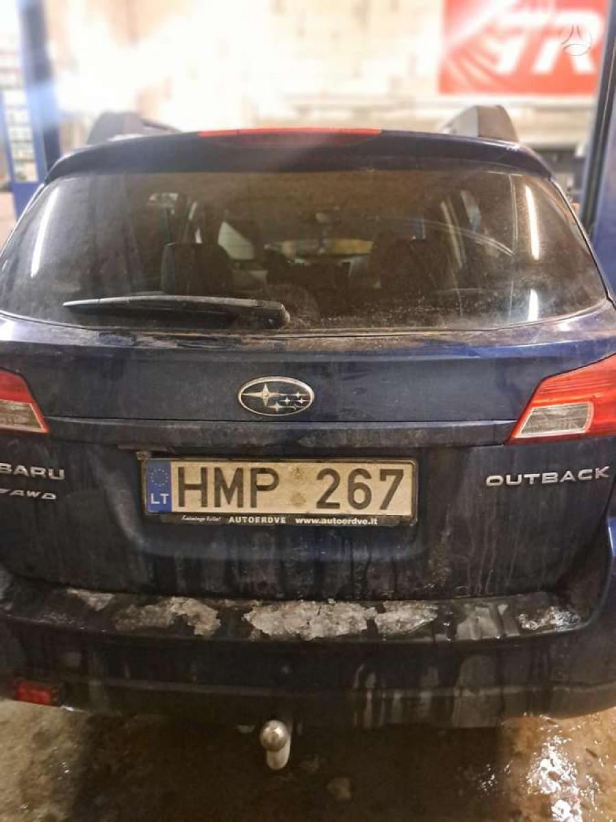 Blue Subaru Outback 2011 in Vilnius, with an engine capacity of 2.46 L and mileage of 216 thousand km for 7000 €, photo 34 on AUTOMOTO.COM.LV