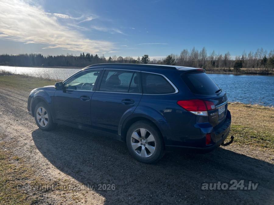 Zils Subaru Outback 2011 Paide, ar dzinēja tilpumu 2.50 L un nobraukumu 243 tūkst. km par 3999 €, foto 4 vietnē AUTOMOTO.COM.LV