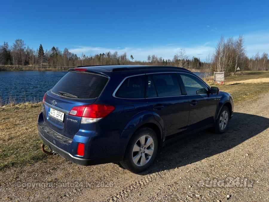 Zils Subaru Outback 2011 Paide, ar dzinēja tilpumu 2.50 L un nobraukumu 243 tūkst. km par 3999 €, foto 6 vietnē AUTOMOTO.COM.LV