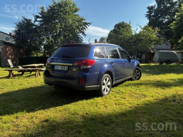 Zils Subaru Outback 2011 Rīga, ar dzinēja tilpumu 2.00 L un nobraukumu 339 tūkst. km par 3000 €, foto 3 vietnē AUTOMOTO.COM.LV