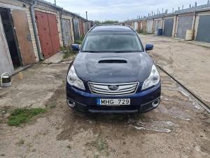 Blue Subaru Outback 2011 in Panevezys, with an engine capacity of 2.46 L and mileage of 411 thousand km for 4500 €, photo 1 on AUTOMOTO.COM.LV