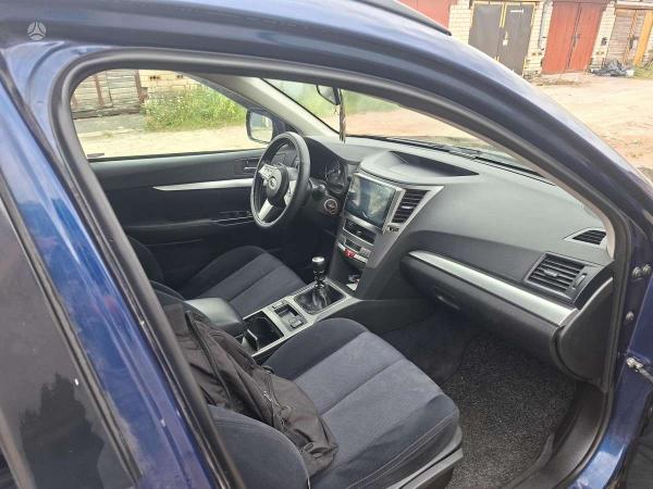 Blue Subaru Outback 2011 in Panevezys, with an engine capacity of 2.46 L and mileage of 411 thousand km for 4500 €, photo 4 on AUTOMOTO.COM.LV