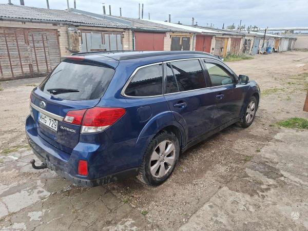 Blue Subaru Outback 2011 in Panevezys, with an engine capacity of 2.46 L and mileage of 411 thousand km for 4500 €, photo 10 on AUTOMOTO.COM.LV