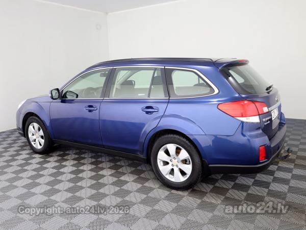 Blue Subaru Outback 2012 in Tallinn, with an engine capacity of 2.00 L and mileage of 377 thousand km for 2199 €, photo 4 on AUTOMOTO.COM.LV