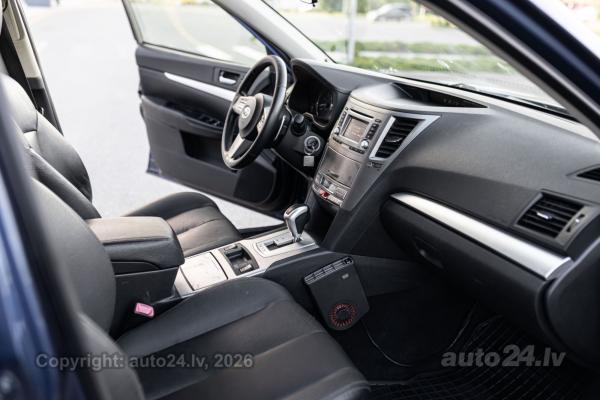Blue Subaru Outback 2012 in Tallinn, with an engine capacity of 2.50 L and mileage of 177 thousand km for 5999 €, photo 10 on AUTOMOTO.COM.LV
