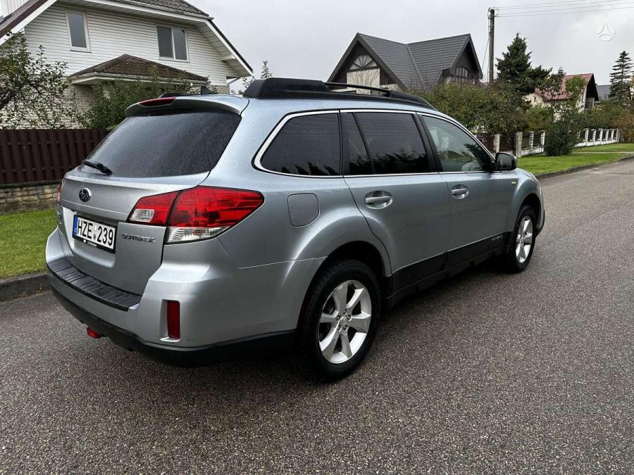Blue Subaru Outback 2013 in Vilnius, with an engine capacity of 2.50 L and mileage of 180 thousand km for 6000 €, photo 6 on AUTOMOTO.COM.LV