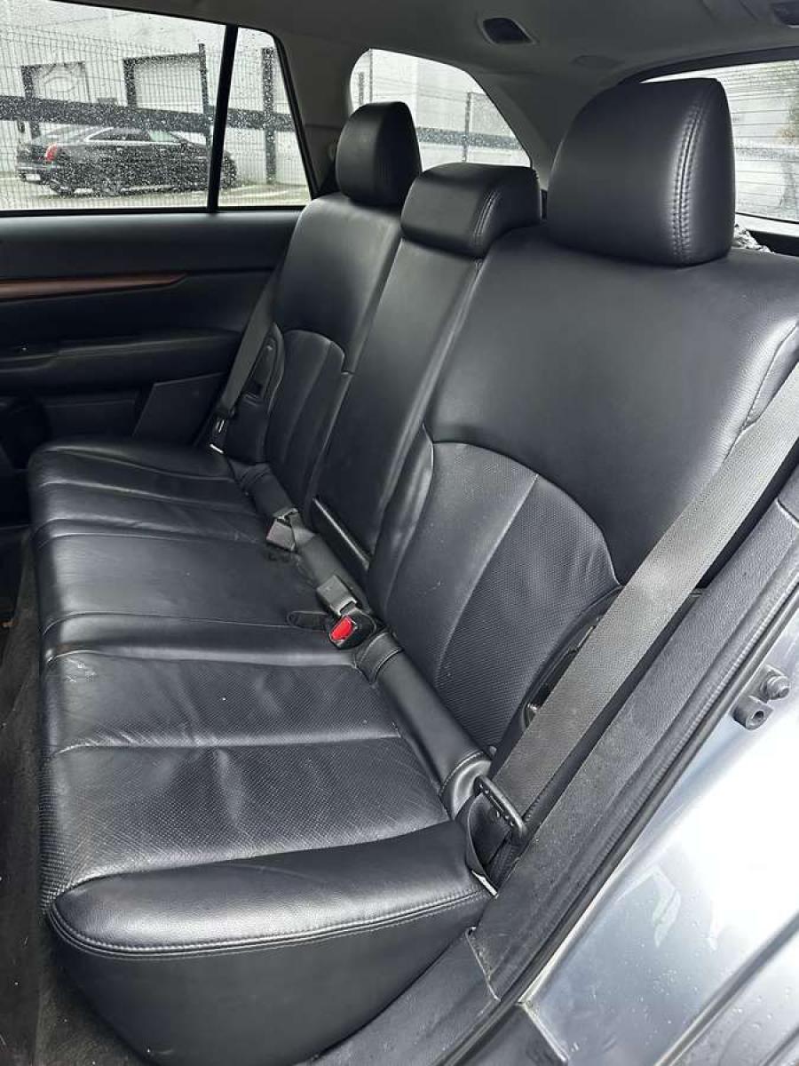 Blue Subaru Outback 2013 in Vilnius, with an engine capacity of 2.50 L and mileage of 180 thousand km for 6000 €, photo 10 on AUTOMOTO.COM.LV