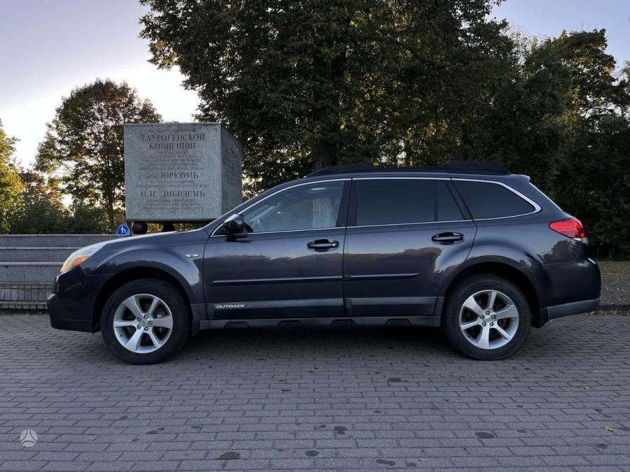 Blue Subaru Outback 2013 in Taurage, with an engine capacity of 2.50 L and mileage of 240 thousand km for 6250 €, photo 5 on AUTOMOTO.COM.LV