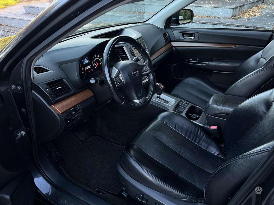 Blue Subaru Outback 2013 in Taurage, with an engine capacity of 2.50 L and mileage of 240 thousand km for 6250 €, photo 10 on AUTOMOTO.COM.LV