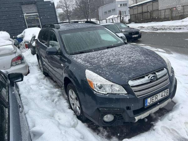 Blue Subaru Outback 2014 in Vilnius, with an engine capacity of 2.50 L and mileage of 200 thousand km for 3500 €, photo 4 on AUTOMOTO.COM.LV