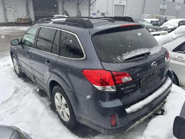 Blue Subaru Outback 2014 in Vilnius, with an engine capacity of 2.50 L and mileage of 200 thousand km for 3500 €, photo 6 on AUTOMOTO.COM.LV