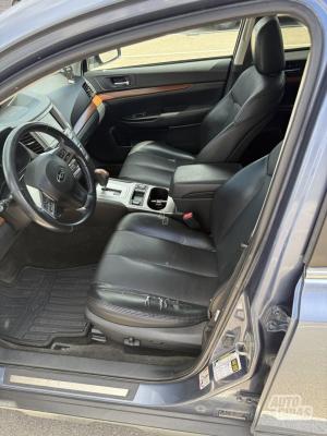 Blue Subaru Outback 2014 in Klaipeda, with an engine capacity of 3.60 L and mileage of 216 thousand km for 8300 €, photo 6 on AUTOMOTO.COM.LV