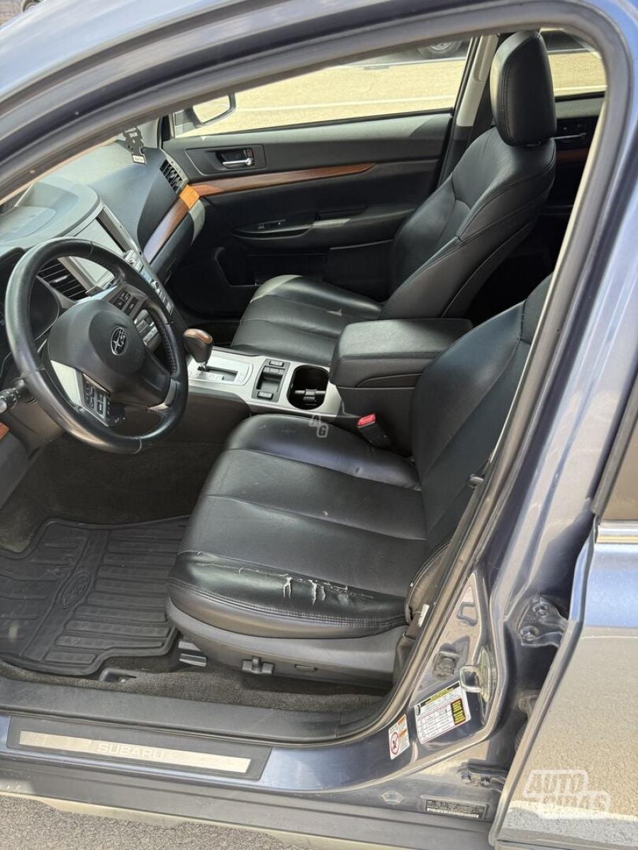 Blue Subaru Outback 2014 in Klaipeda, with an engine capacity of 3.60 L and mileage of 216 thousand km for 8300 €, photo 6 on AUTOMOTO.COM.LV